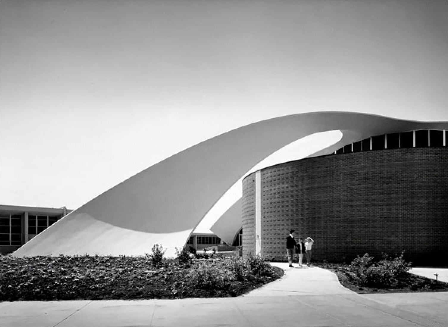 "VISUAL ACOUSTICS". The Modernism of Julius Shulman | The Strength of Architecture | From 1998